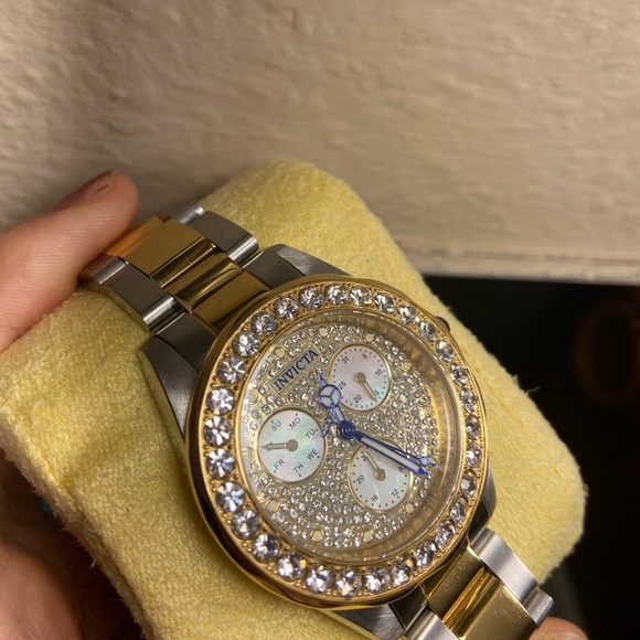 Invicta | Accessories | New Authentic Invicta Gold And Silver Watch ...